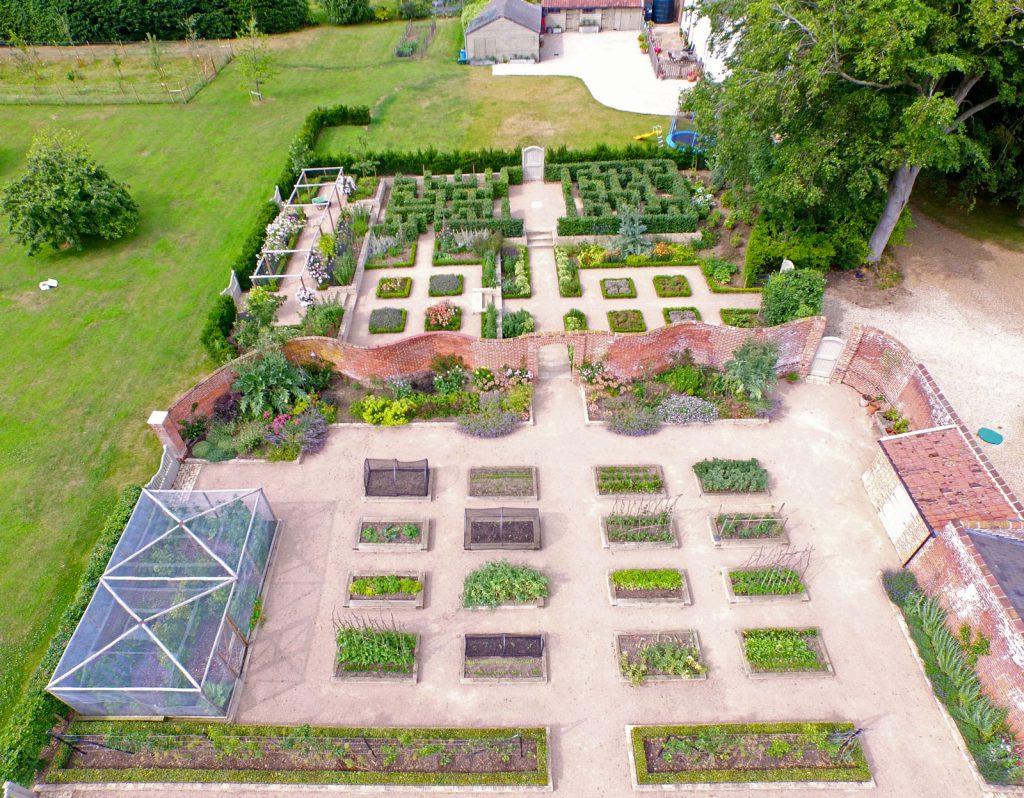 Vegetable Gardens - Roger Gladwell Landscape & Design