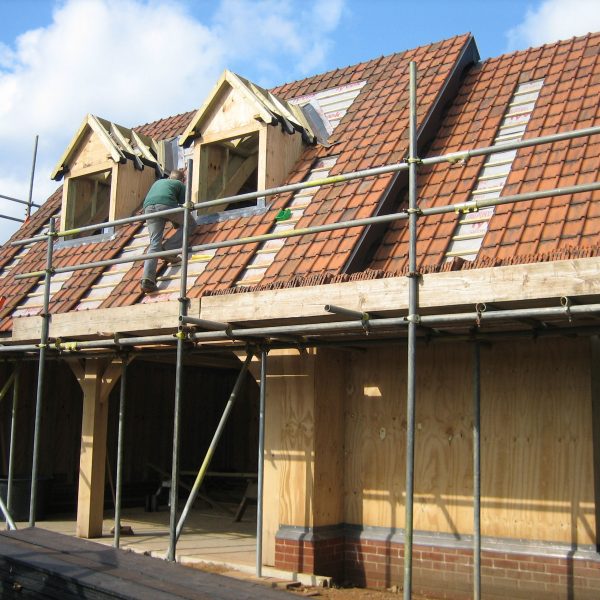 Timber Cartlodge Construction - Roger Gladwell Timber Frame Construction