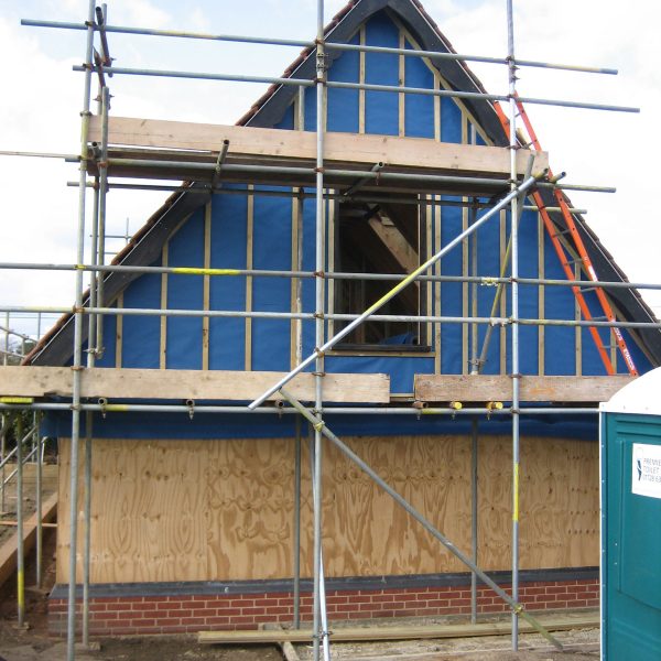 Timber Cartlodge Construction - Roger Gladwell Timber Frame Construction