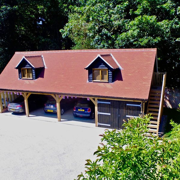 Cartlodge, interior and exterior - Roger Gladwell Timber Frame Construction