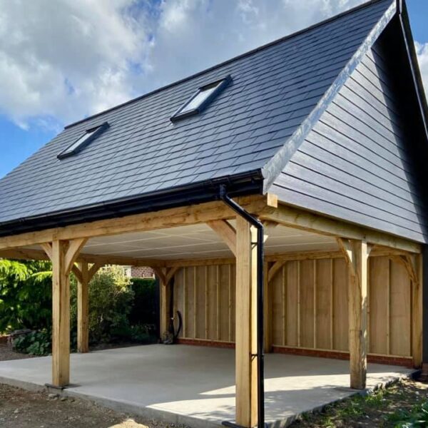 Open Bay Cartlodge - Roger Gladwell Timber Frame Construction